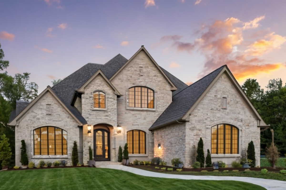 Unveiling the Artistry: How Slate Roofs Elevate Your Home's Aesthetic